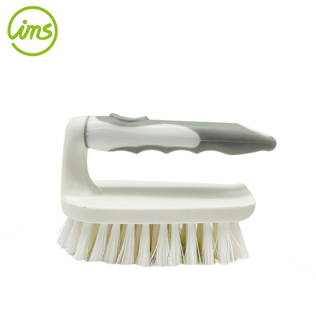 Scrubber With Handle