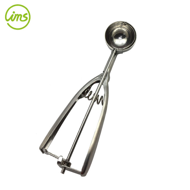 Stainless Steel Ice Cream Scoop 45mm – Easy-Release Metal Scoop