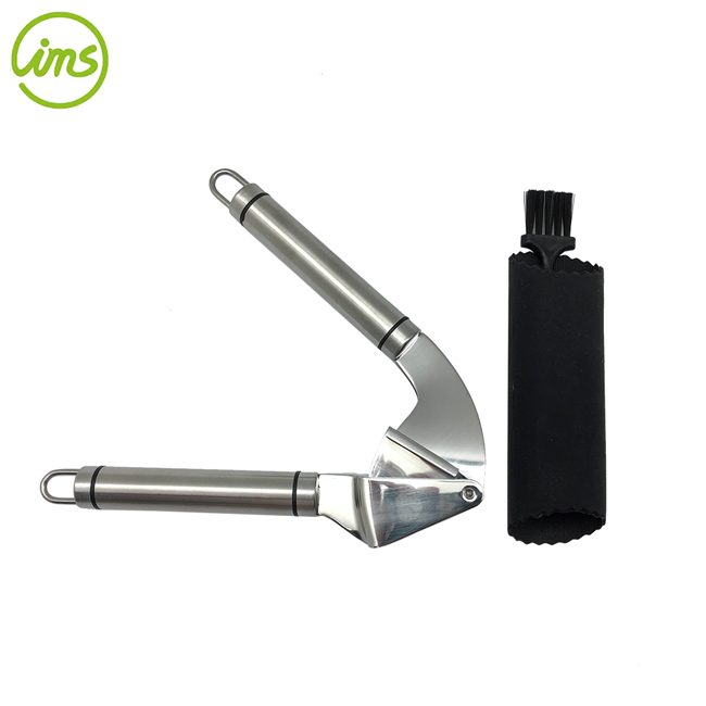 Garlic Press With Cleaning Brush Set